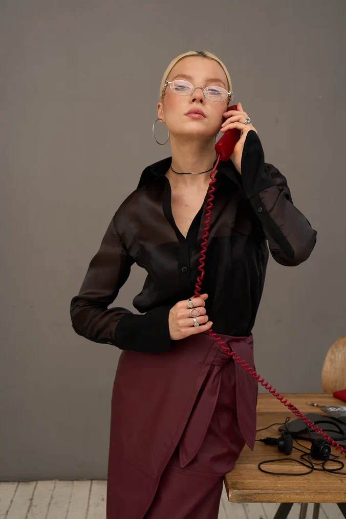 Obsidian woman blouse sewing pattern + video tutorial - Fabrico